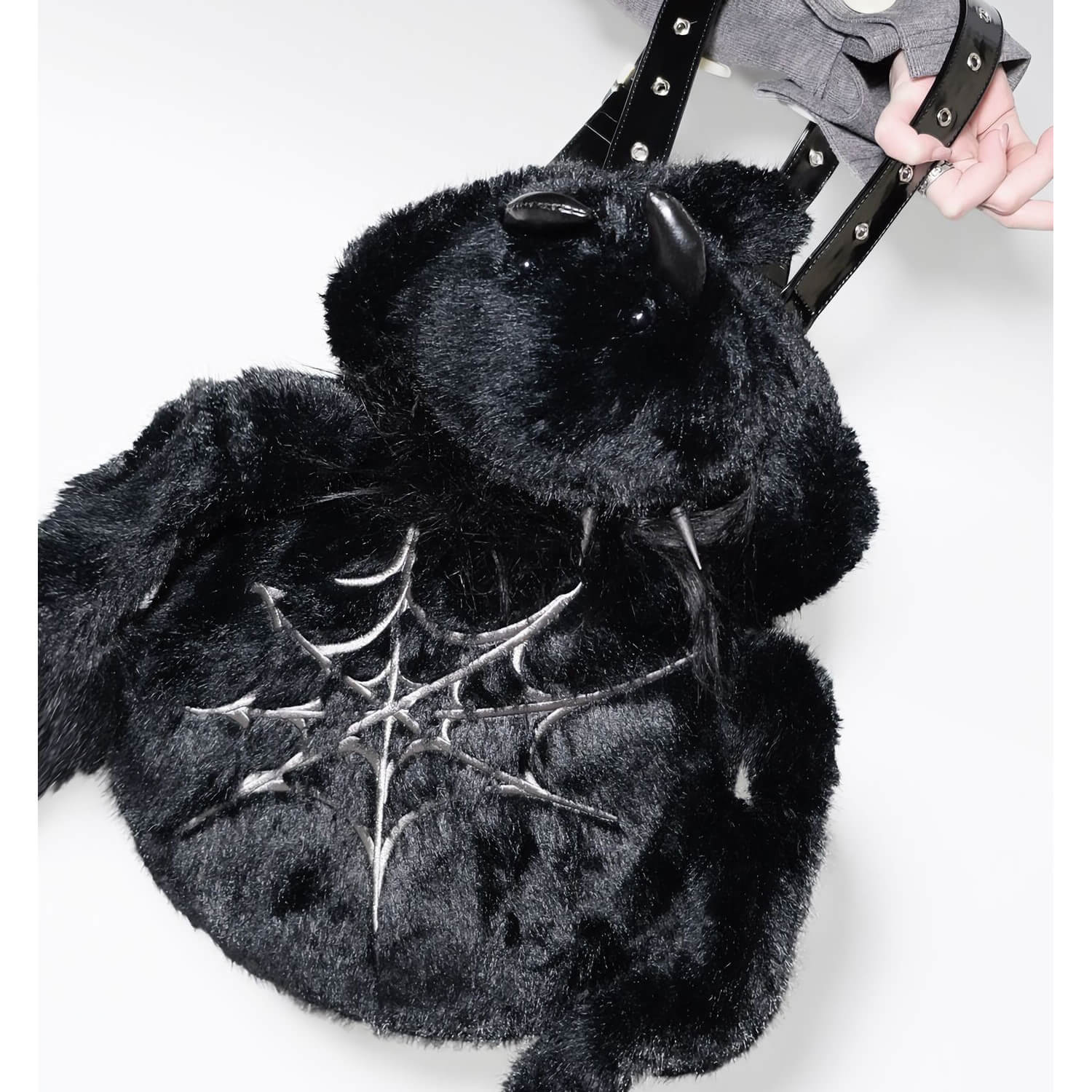 Zhulia Plush Spider Backpack with Strap – KawaiiEnvy
